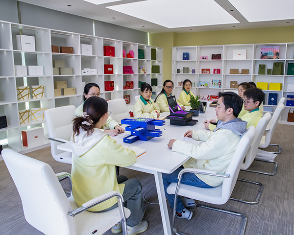 Custom Paper Box Packaging Manufacturer – East Color Printed & Packaging